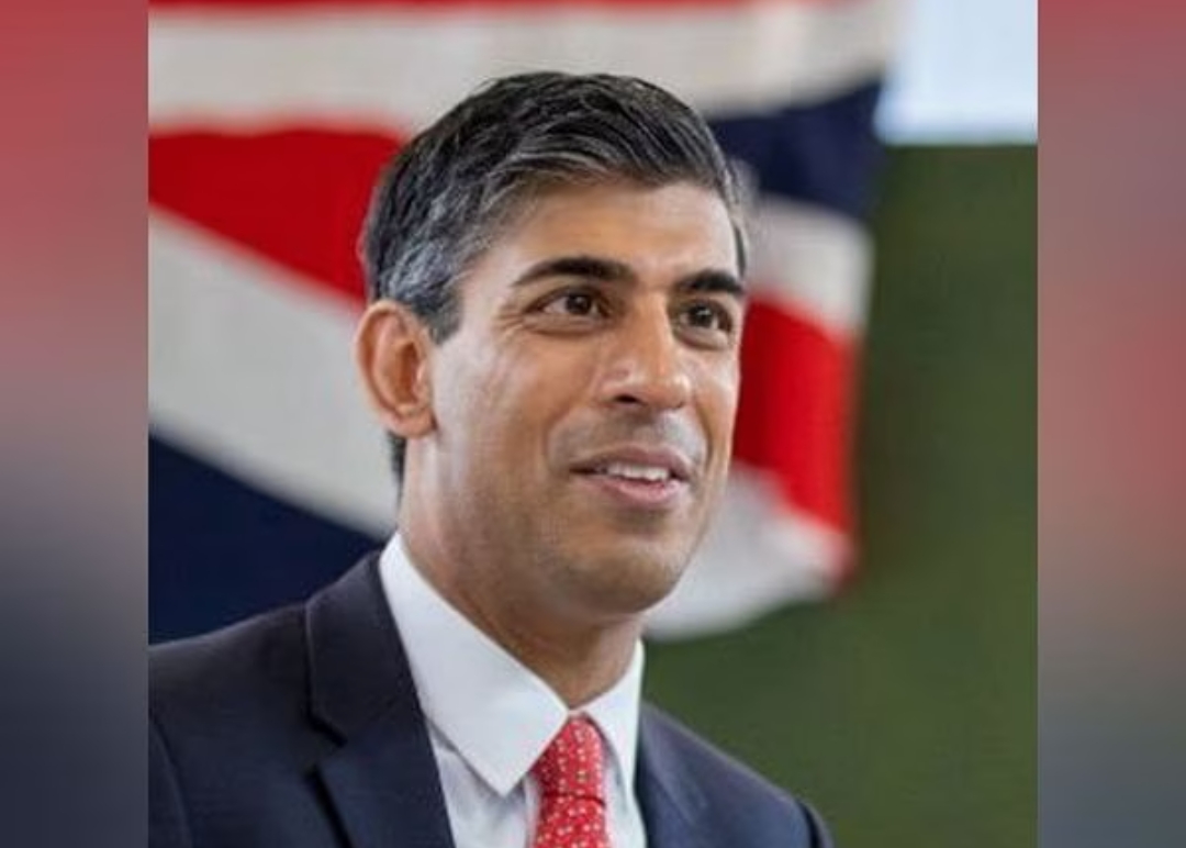 UK police fine PM Sunak for not wearing a seatbelt - Hello Tricity